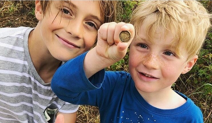 How artist Jesse Gray transforms beach trash into works of art