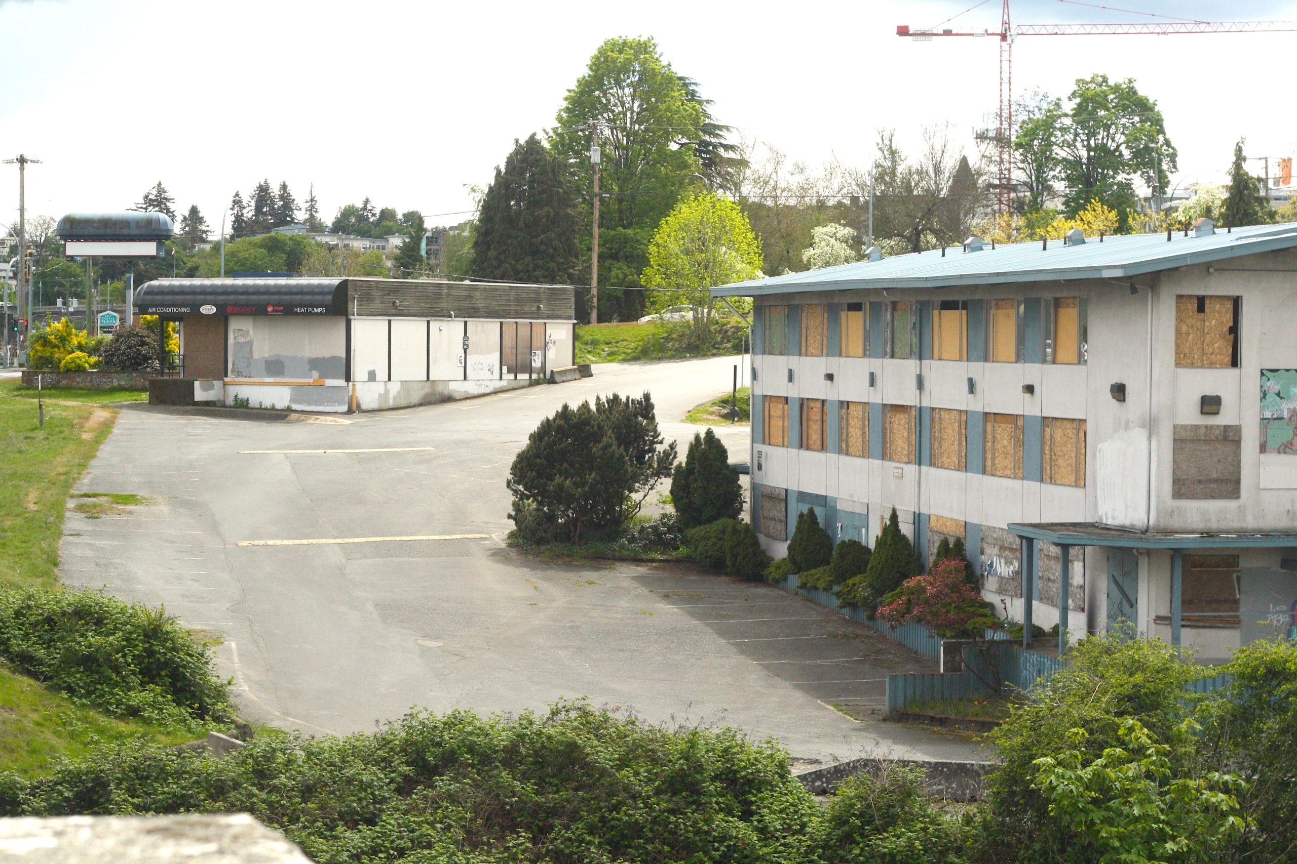 What’s going on with the old Howard Johnson hotel site?